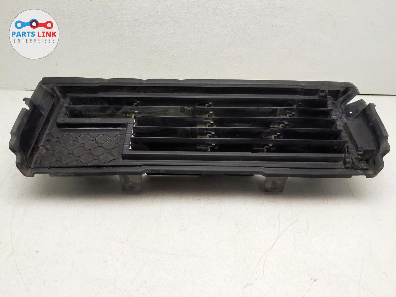 2020-2021 LAND ROVER DEFENDER FRONT GRILL SHUTTER VENT GRILLE SHROUD ...