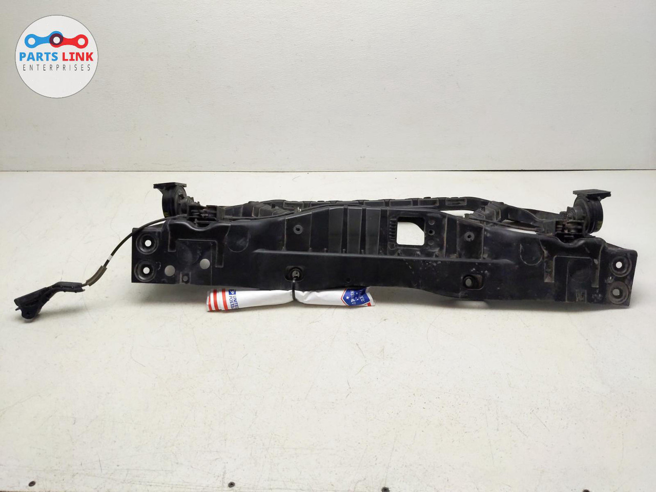 2020-2021 LAND ROVER DEFENDER FRONT CENTER RADIATOR SUPPORT BRACKET ...