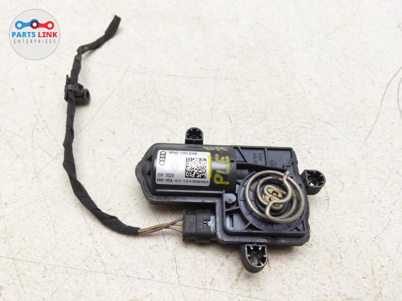 2016-20 BENTLEY BENTAYGA REAR LEFT EXHAUST MUFFLER FLAP ACTUATOR MOTOR ...