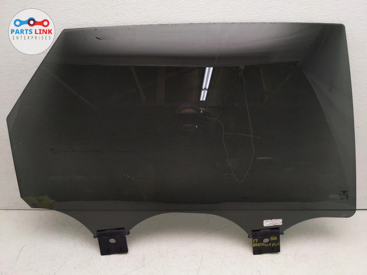 2016-2020 BENTLEY BENTAYGA REAR RIGHT DOOR WINDOW GLASS PASSENGER SIDE ...