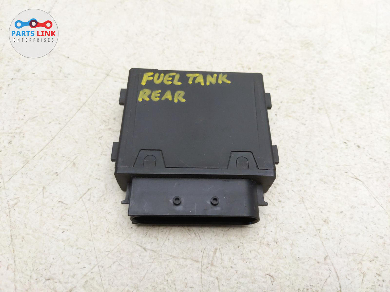 2016-2020 BENTLEY BENTAYGA REAR FUEL TANK PUMP SENDER CONTROL MODULE ...