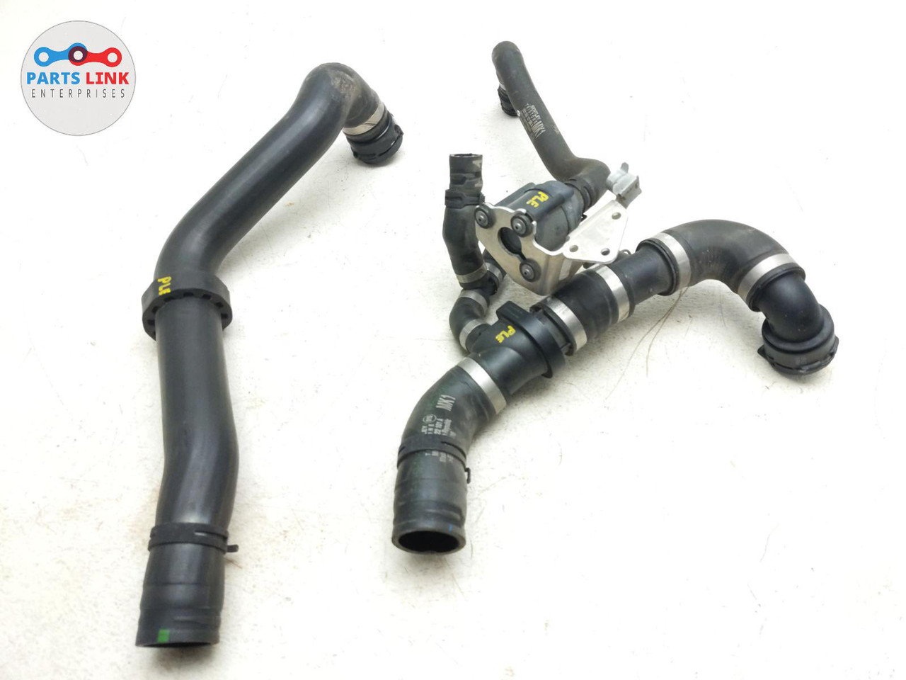 2016-2020 BENTLEY BENTAYGA ENGINE AUX COOLANT WATER PUMP HOSE PIPE LINE ...