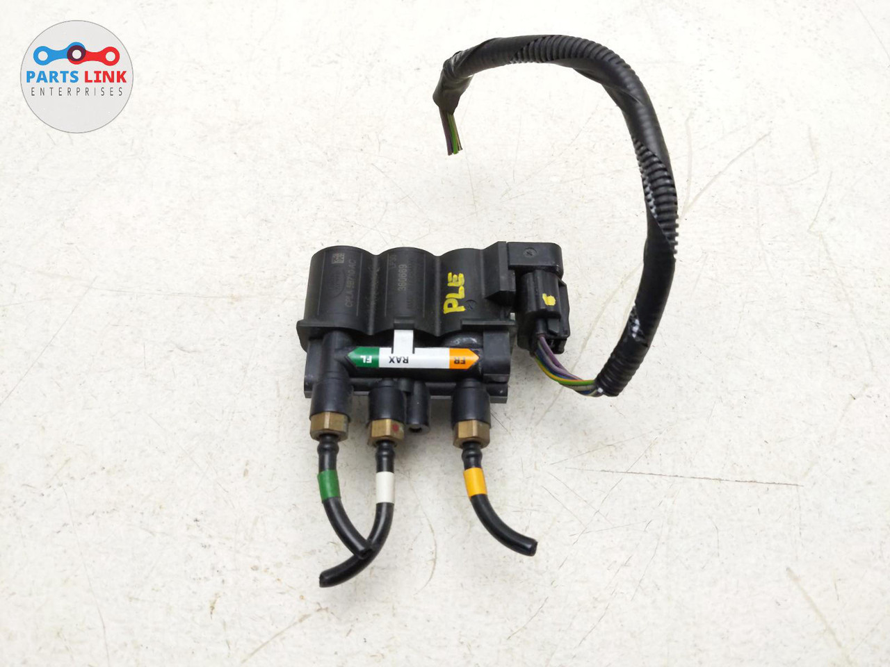 2013-2021 RANGE ROVER FRONT AIR RIDE SUSPENSION VALVE SOLENOID BLOCK ...