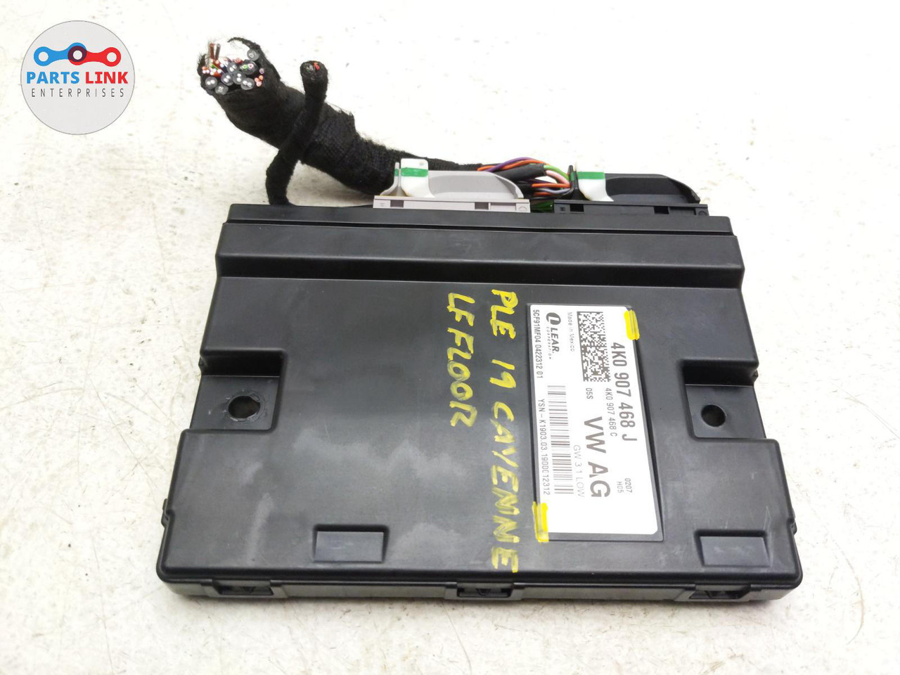 2019-2020 PORSCHE CAYENNE FRONT LEFT FLOOR GATEWAY INTERFACE CONTROL ...