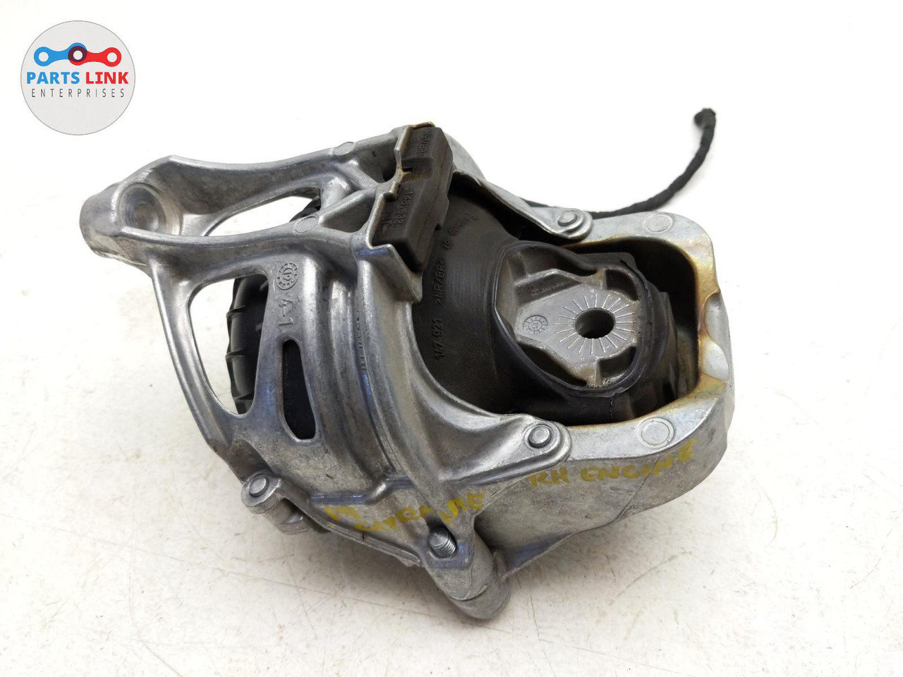 2019-2021 PORSCHE CAYENNE 3.0L RIGHT ENGINE MOTOR MOUNT SUPPORT BRACKET ASSY 9YA