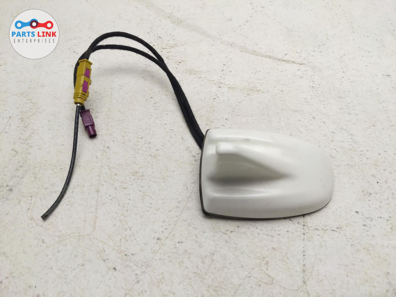 2017-20 MASERATI LEVANTE ROOF ANTENNA NAVI RADIO SHARK FIN MODULE ...