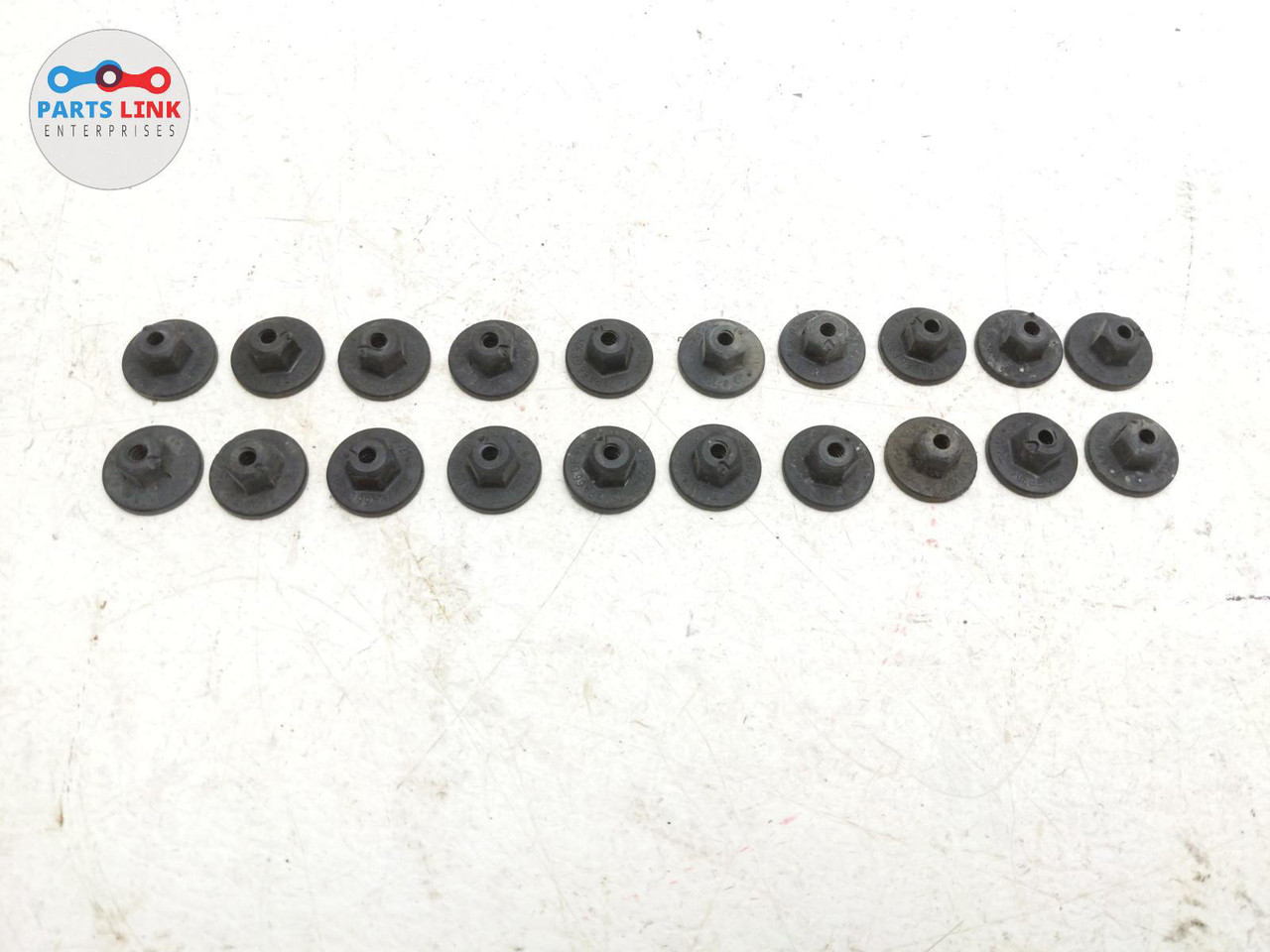 2017-2020 MASERATI LEVANTE UNDERBODY SPLASH SHIELD NUT MOUNT SET X20 ...