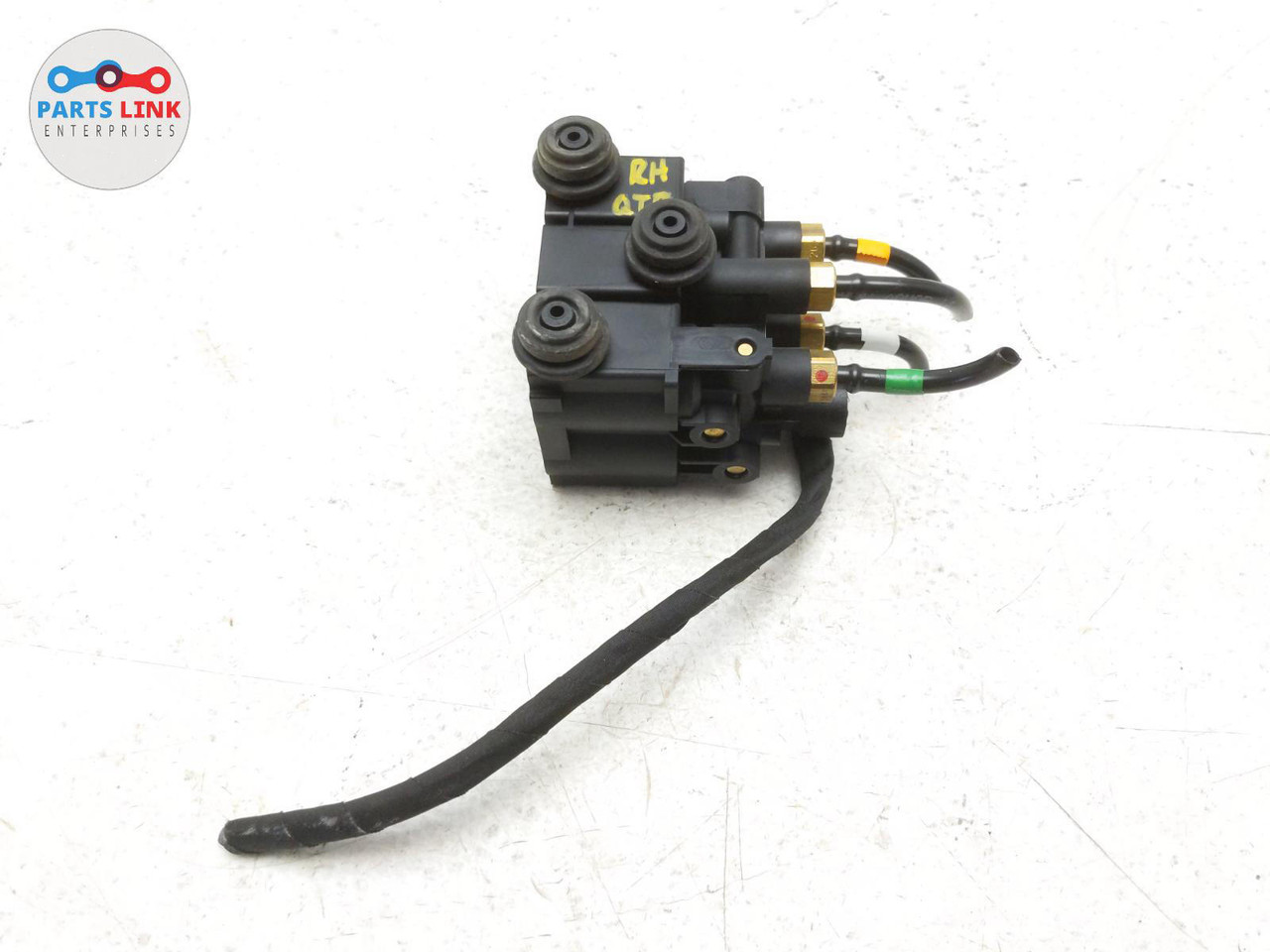 2013-21 RANGE ROVER L405 REAR AIR SUSPENSION VALVE BOX BLOCK SPORT L494 OEM