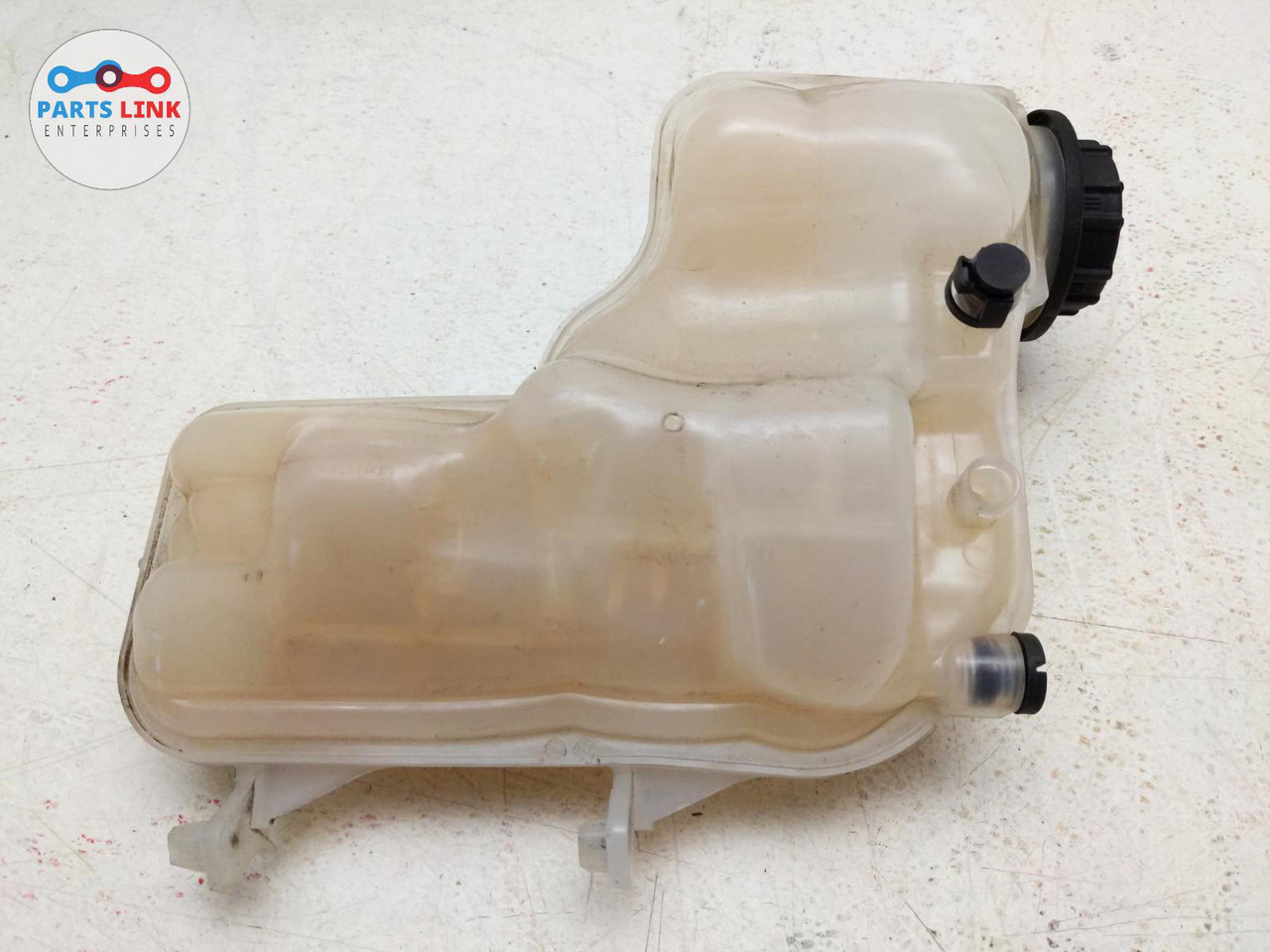 2017-20 LAND ROVER DISCOVERY COOLANT RADIATOR TANK WATER OVERFLOW ...