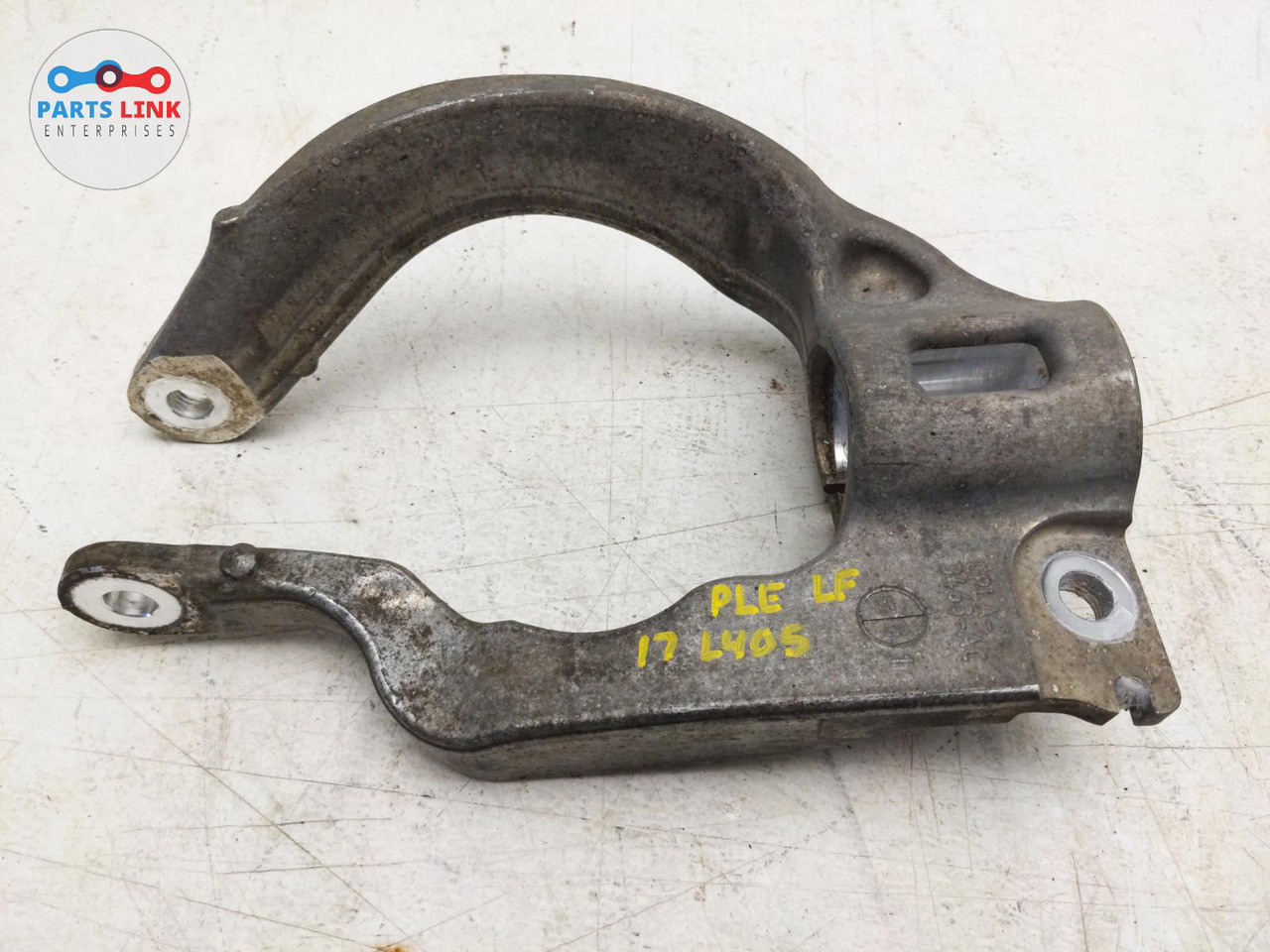 2013-21 RANGE ROVER FRONT LEFT STRUT SHOCK ABSORBER FORK MOUNT YOKE ...