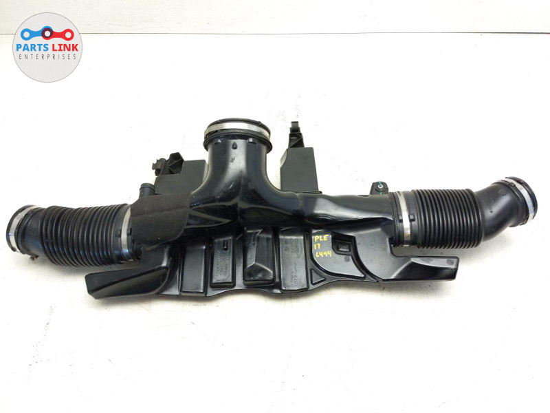 2014-19 RANGE ROVER SPORT AIR INTAKE HOSE RESONATOR CENTER CROSS PIPE 3 ...