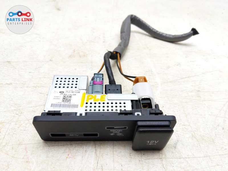2018-19 RANGE ROVER VELAR CENTER CONSOLE USB PORT 12V SIM CARD SOCKET ...