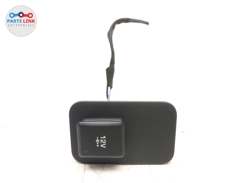 2020-23 RANGE ROVER EVOQUE LEFT QUARTER 12V POWER OUTLET SOCKET PLUG ...