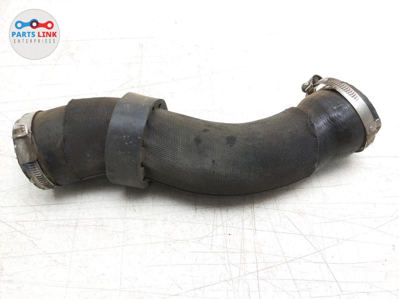2016-20 BENTLEY BENTAYGA LEFT AIR INTAKE PRESSURE HOSE INTERCOOLER PIPE ...