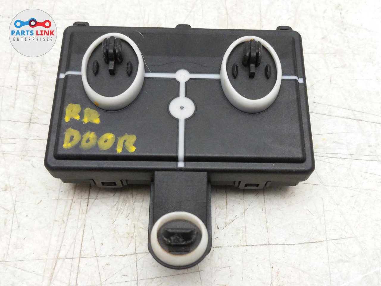 2016-2020 BENTLEY BENTAYGA REAR RIGHT DOOR CONTROL MODULE UNIT BRAIN ...