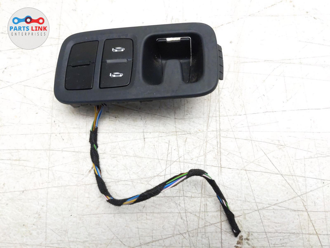 2016-20 BENTLEY BENTAYGA REAR LEFT BOOT LOWERING BUTTONS SUSPENSION ...