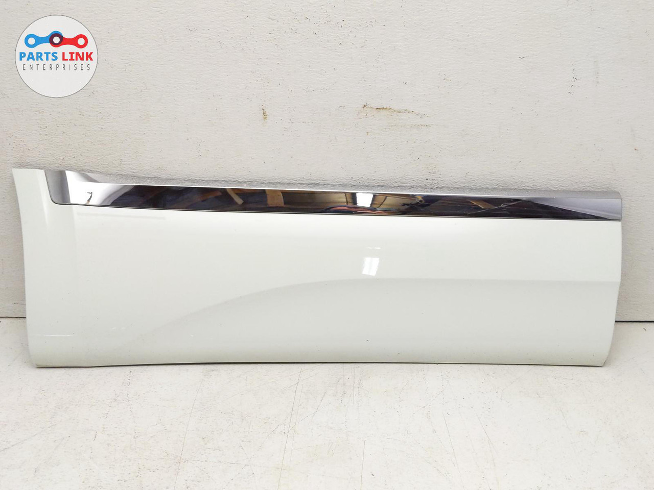 2016-2020 BENTLEY BENTAYGA REAR RIGHT DOOR TRIM MOLDING CLADDING ...