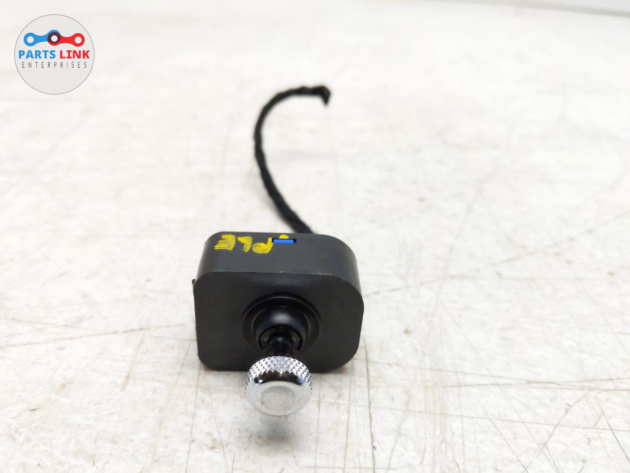 16-20 BENTLEY BENTAYGA STEERING COLUMN CONTROLS CONTROL TILT ADJUST ...