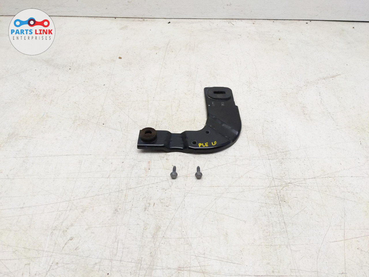 2017-22 ALFA ROMEO GIULIA LEFT RADIATOR MOUNT LOWER SUPPORT BRACKET ...
