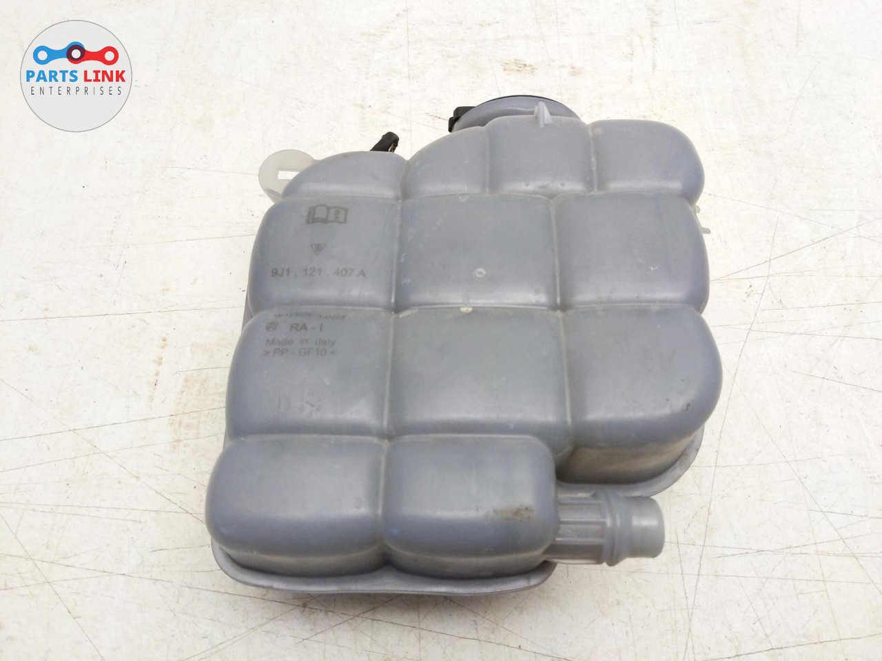 2020-2022 PORSCHE TAYCAN 4S COOLANT RESERVOIR EXPANSION OVERFLOW TANK ...