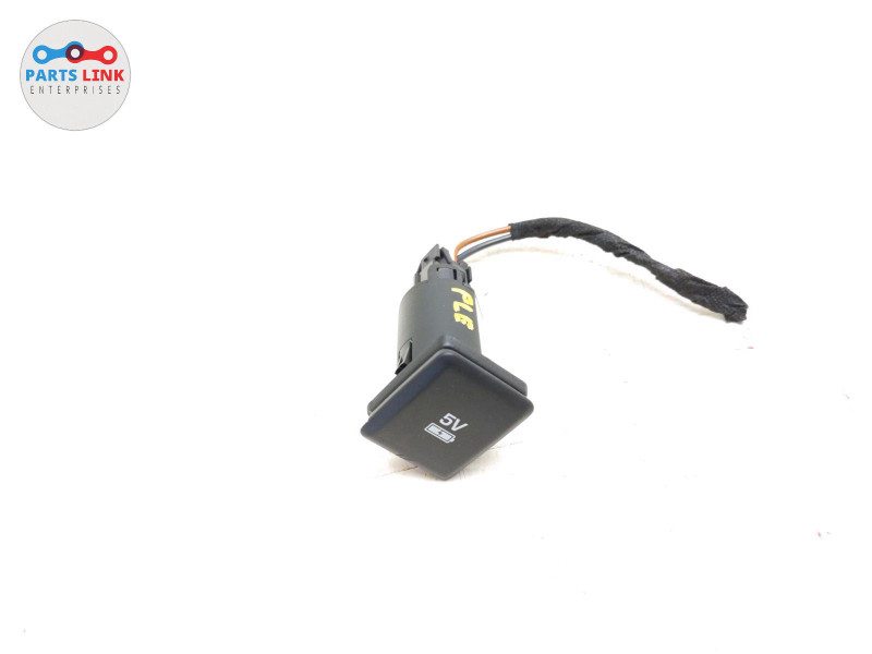 2018-21 RANGE ROVER SPORT REAR CONSOLE USB CHARGING PORT SOCKET PLUG ...