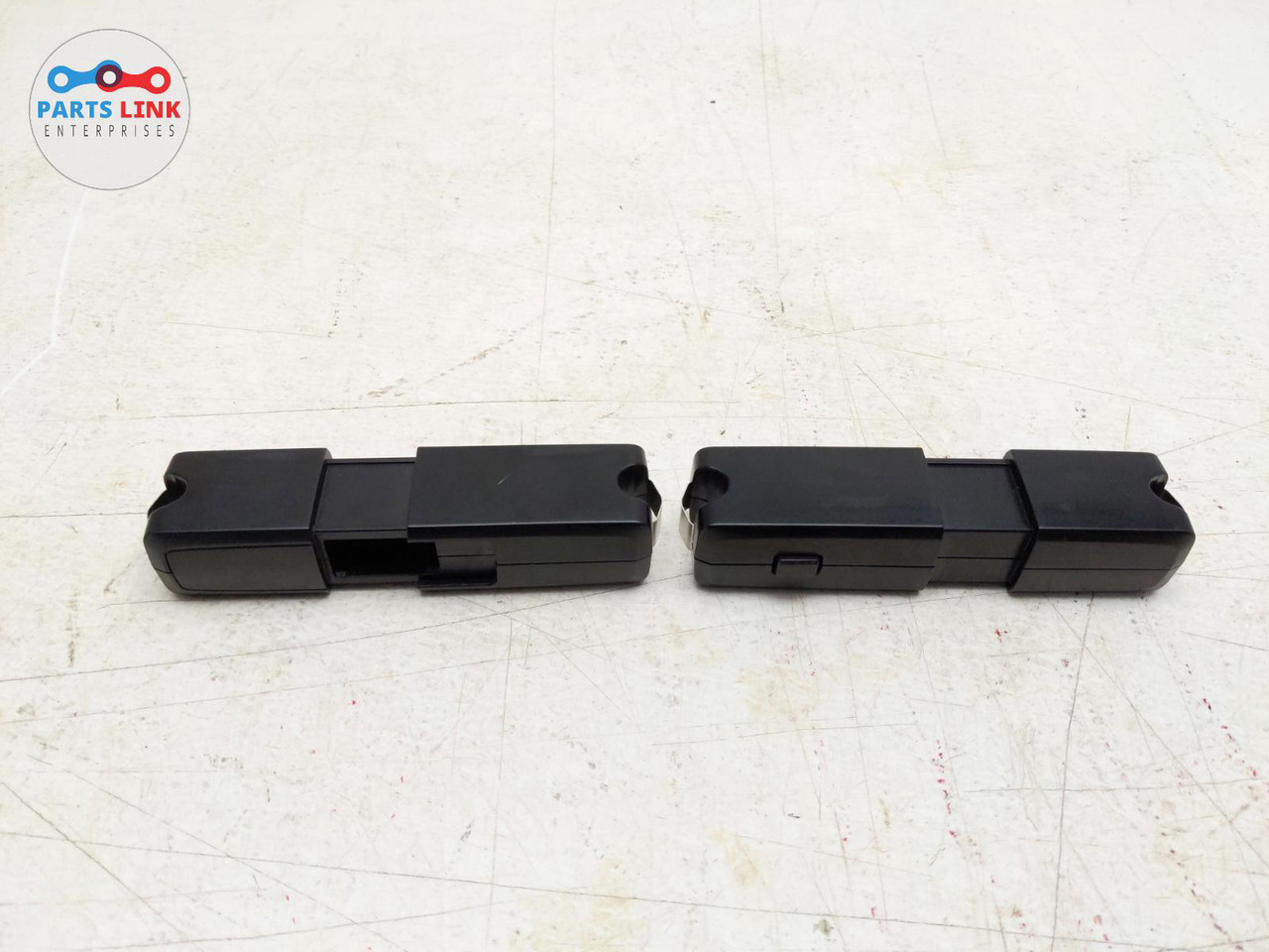 2014-22 RANGE ROVER SPORT HEADREST ACCESORY CLAMP CLICK AND GO SET L494 ...