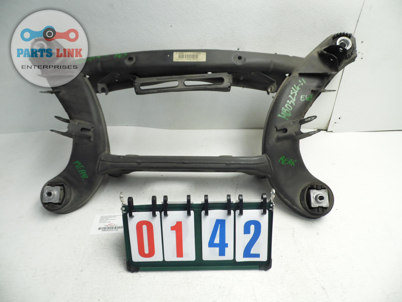 08-13 MERCEDES E63 W212 AMG UNDERCARRIAGE CROSSMEMBER CRADLE SUB FRAME ...