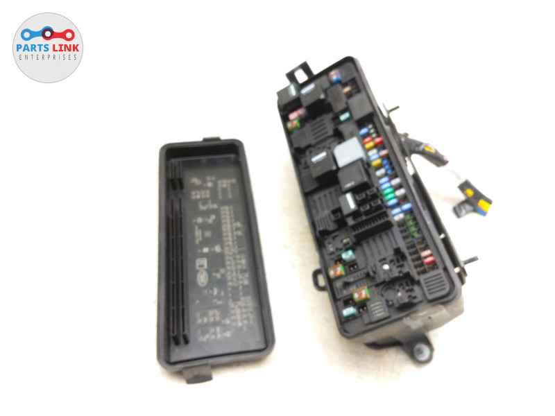 2018-19 RANGE ROVER SPORT ENGINE FUSEBOX POWER JUNCTION RELAY MODULE ...