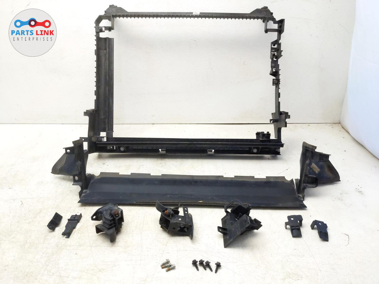 2017-19 JAGUAR F-PACE FRONT RADIATOR SUPPORT BRACKET SHROUD FRAME ...