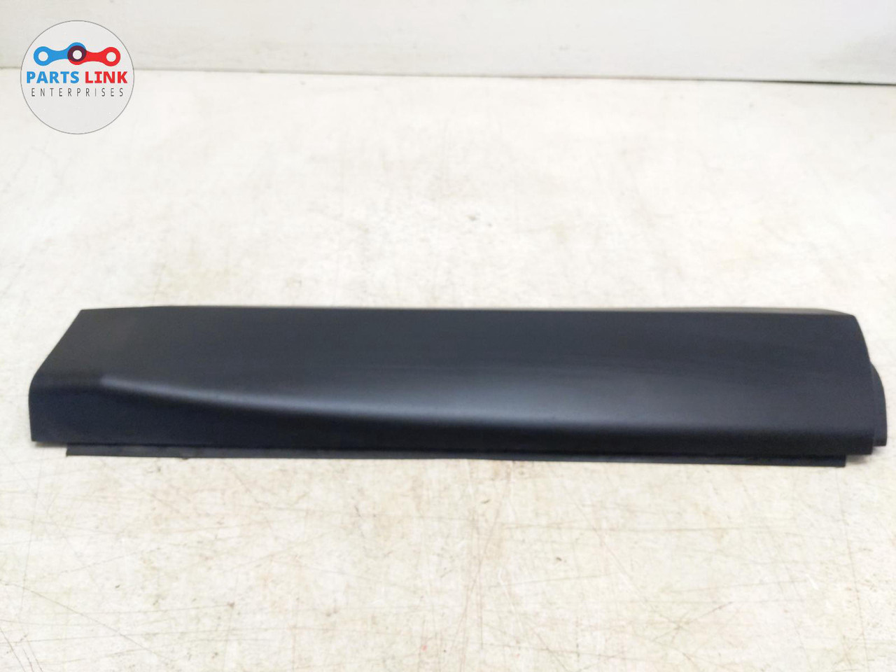 2017-22 JAGUAR F-PACE REAR RIGHT DOOR MOLDING BOTTOM TRIM INSERT ...