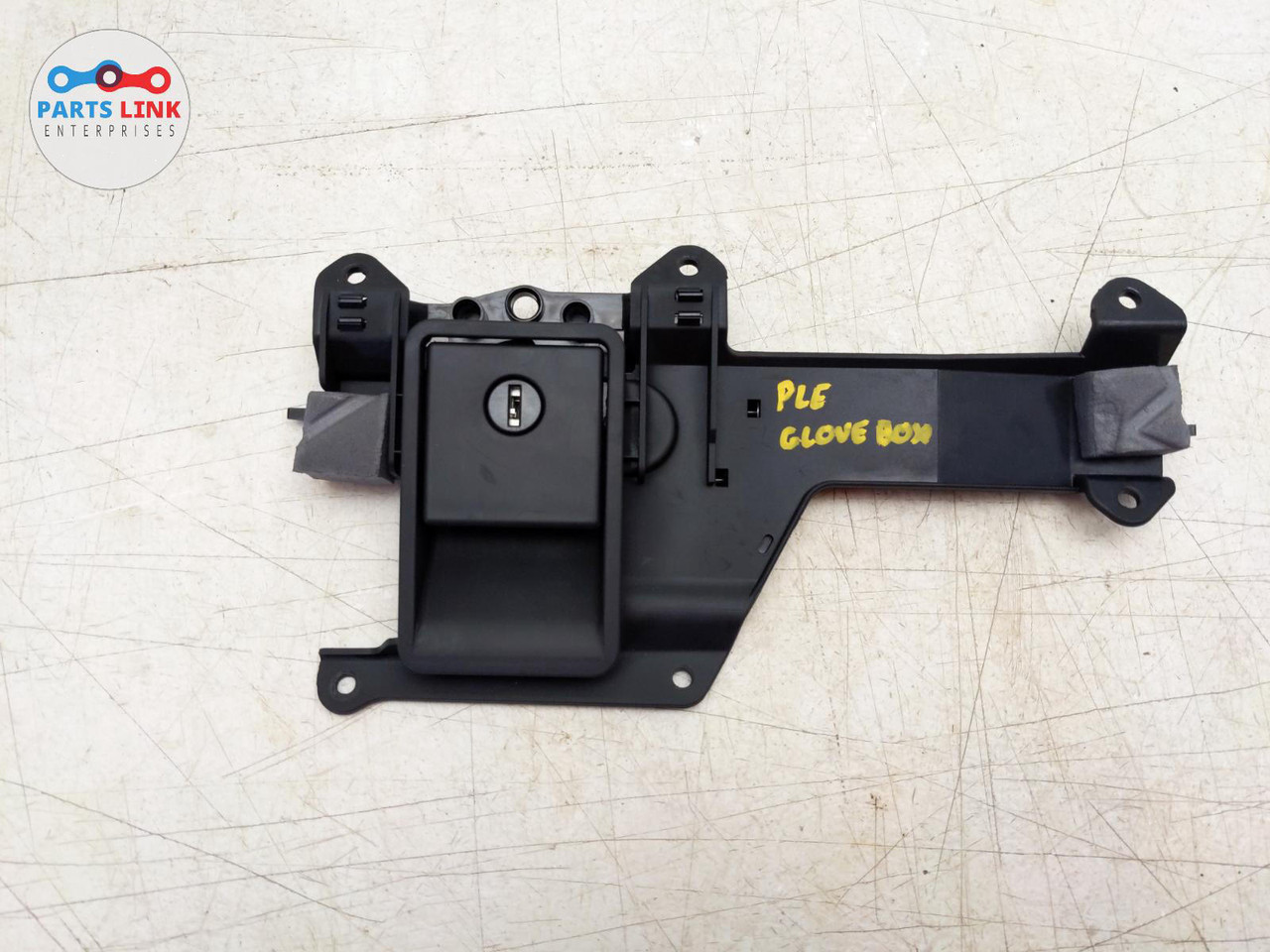 2007-19 MASERATI GRANTURISMO DASH GLOVEBOX LOCK LATCH MOUNT GLOVE BOX ...