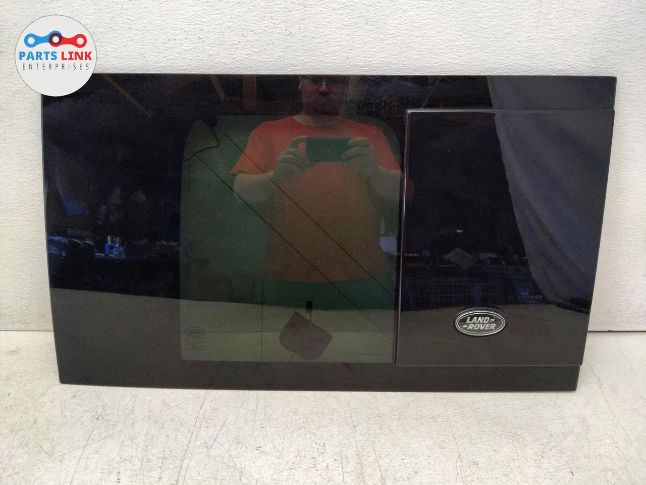 2020-23 LAND ROVER DEFENDER REAR RIGHT QUARTER GLASS WINDOW APPLIQUE ...