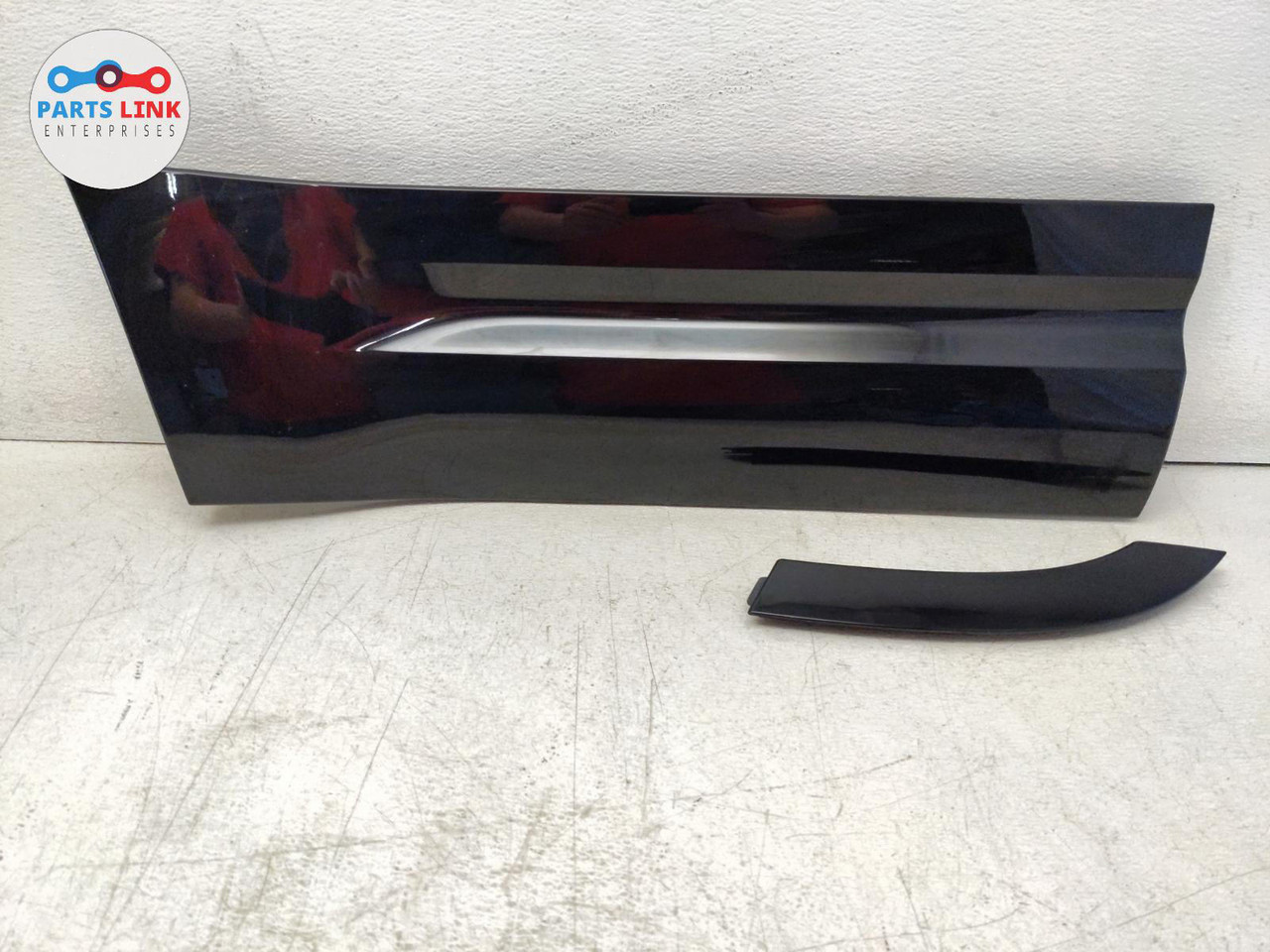 2020-22 LAND ROVER DEFENDER REAR RIGHT DOOR TRIM MOLDING CLADDING SET ...