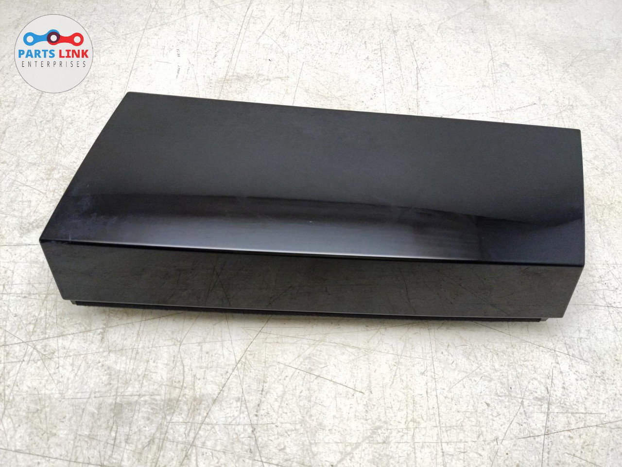 2020-23 LAND ROVER DEFENDER RIGHT D PILLAR QUARTER TRIM MOLDING COVER ...