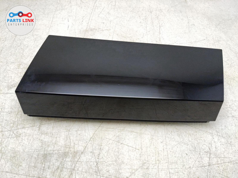 2020-23 LAND ROVER DEFENDER RIGHT D PILLAR QUARTER TRIM MOLDING COVER ...