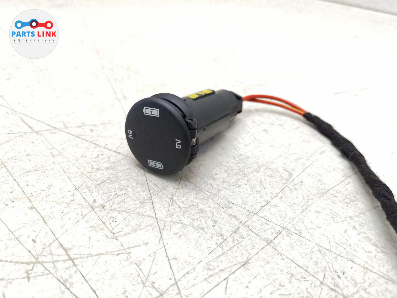 2018-22 RANGE ROVER SPORT CENTER CONSOLE 5V USB CHARGE PORT SOCKET ...