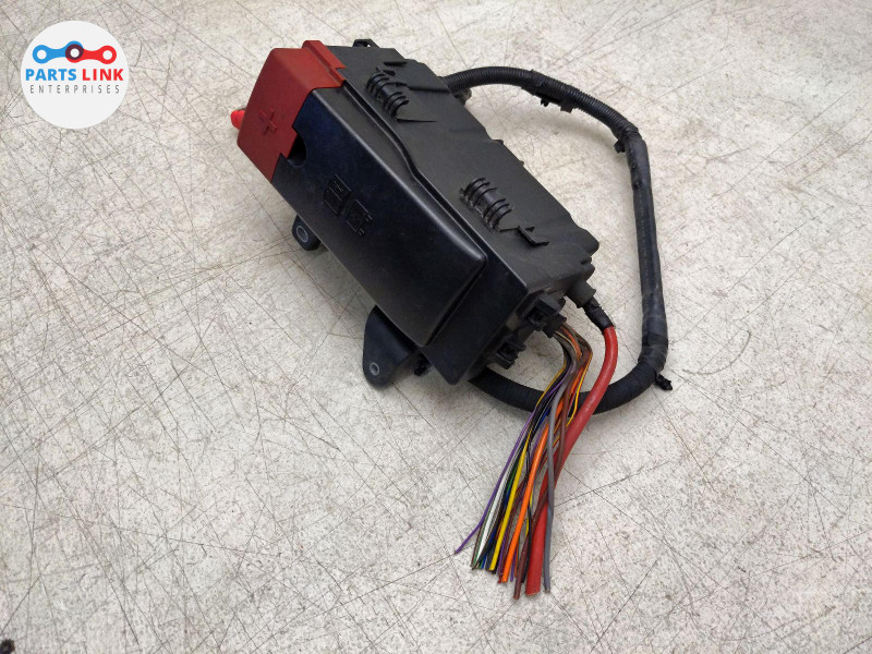 2018-20 RANGE ROVER VELAR ENGINE FUSEBOX POWER RELAY MODULE FUSE BOX 2 ...