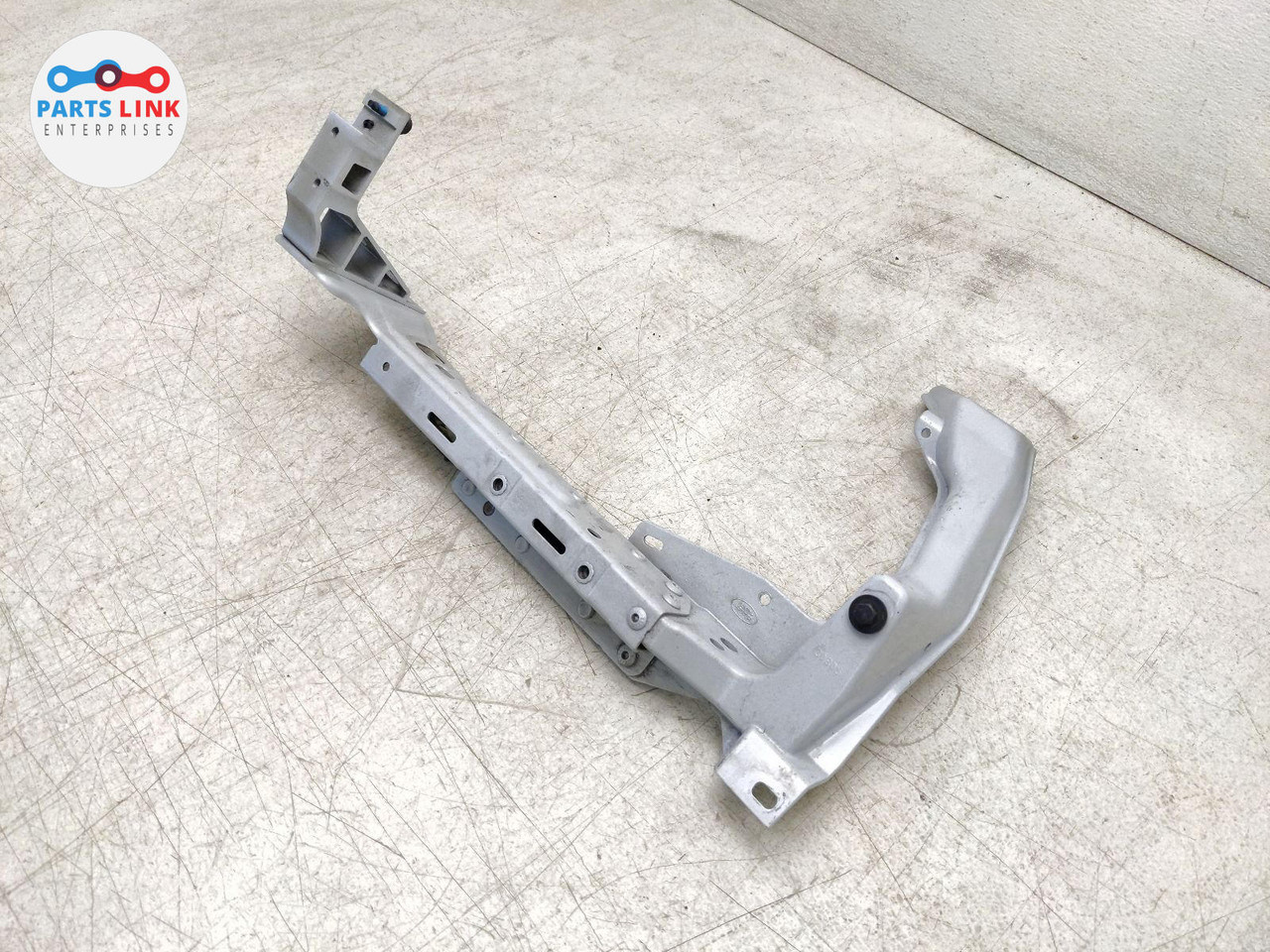 2018-22 RANGE ROVER VELAR FRONT LEFT RADIATOR SUPPORT BRACKET SIDE ...