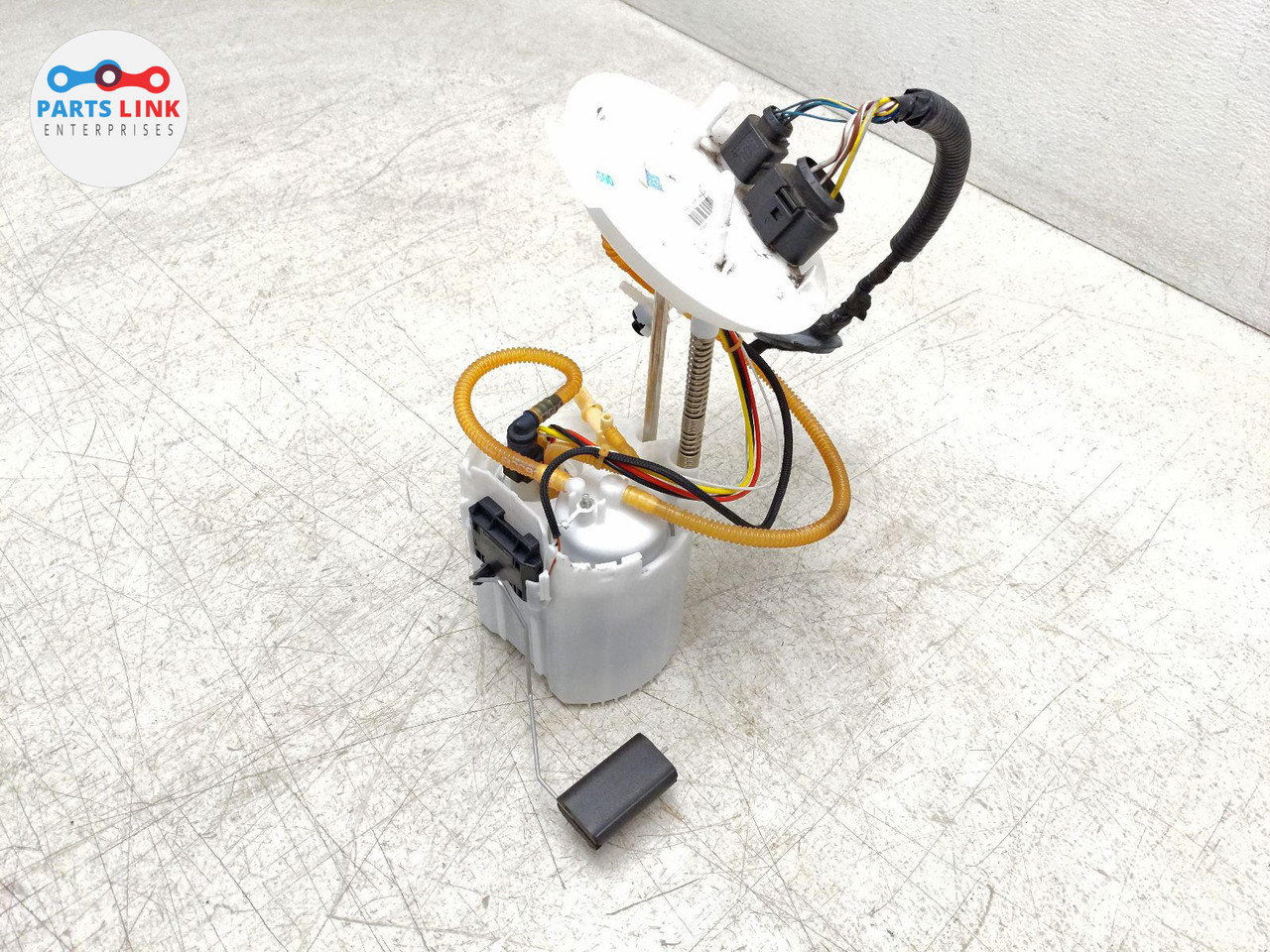 2019-22 RANGE ROVER VELAR FUEL PUMP ELECTRIC GAS SENDER ASSEMBLY 2.0L 3 ...