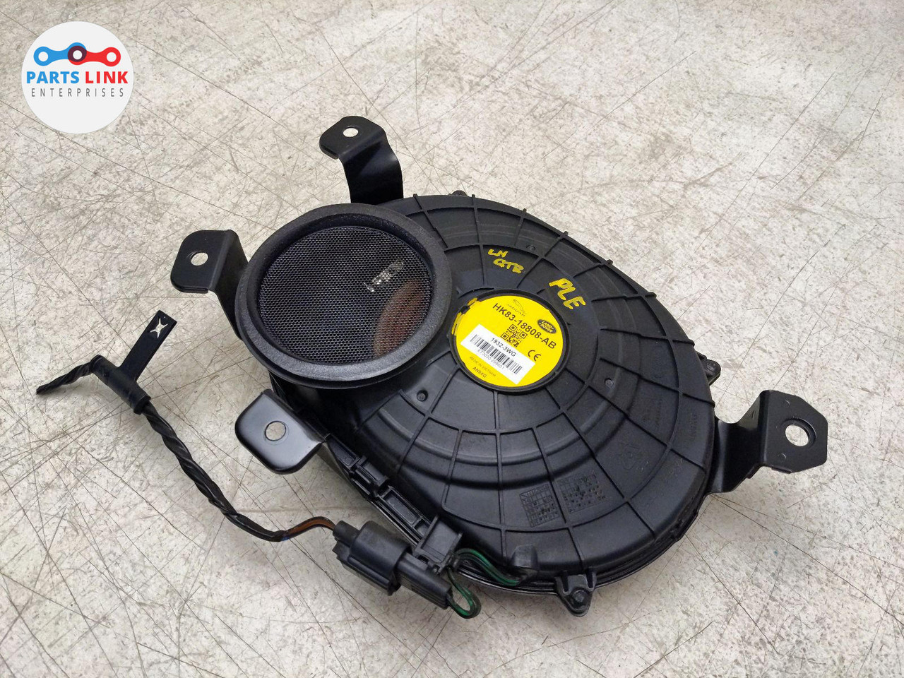 2018-20 RANGE ROVER VELAR REAR SPEAKER SUBWOOFER LOW RANGE SOUND BASS ...