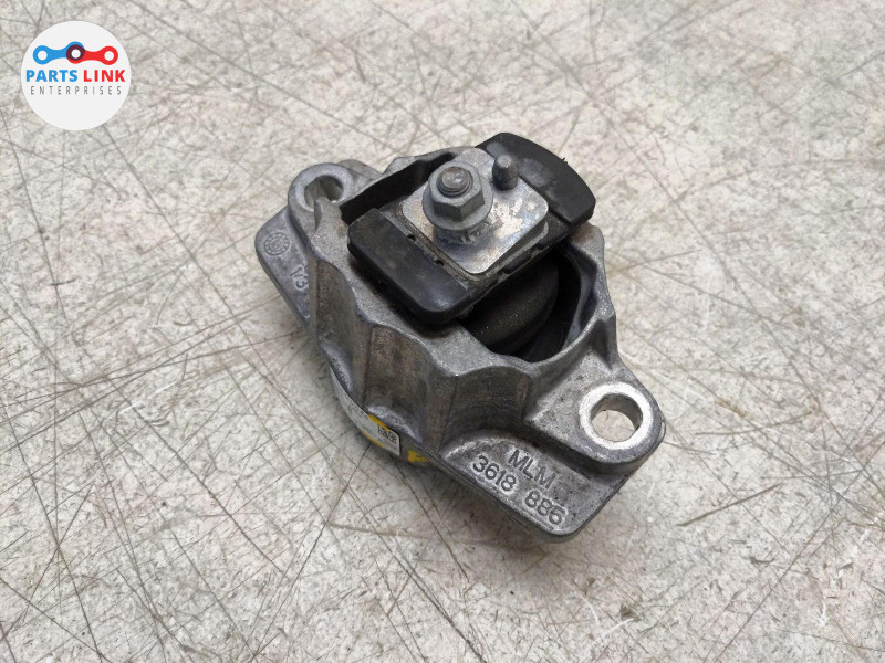 2018-20 RANGE ROVER VELAR RIGHT ENGINE MOTOR MOUNT BRACKET SIDE SUPPORT ...