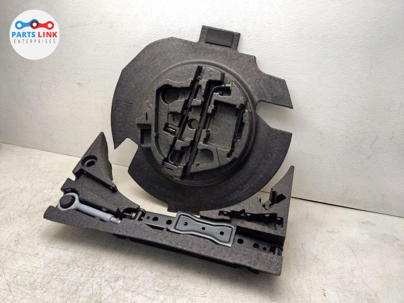 2018-22 RANGE ROVER VELAR TRUNK TOOL KIT JACK CAR LIFT BRACKET HOLDER ...