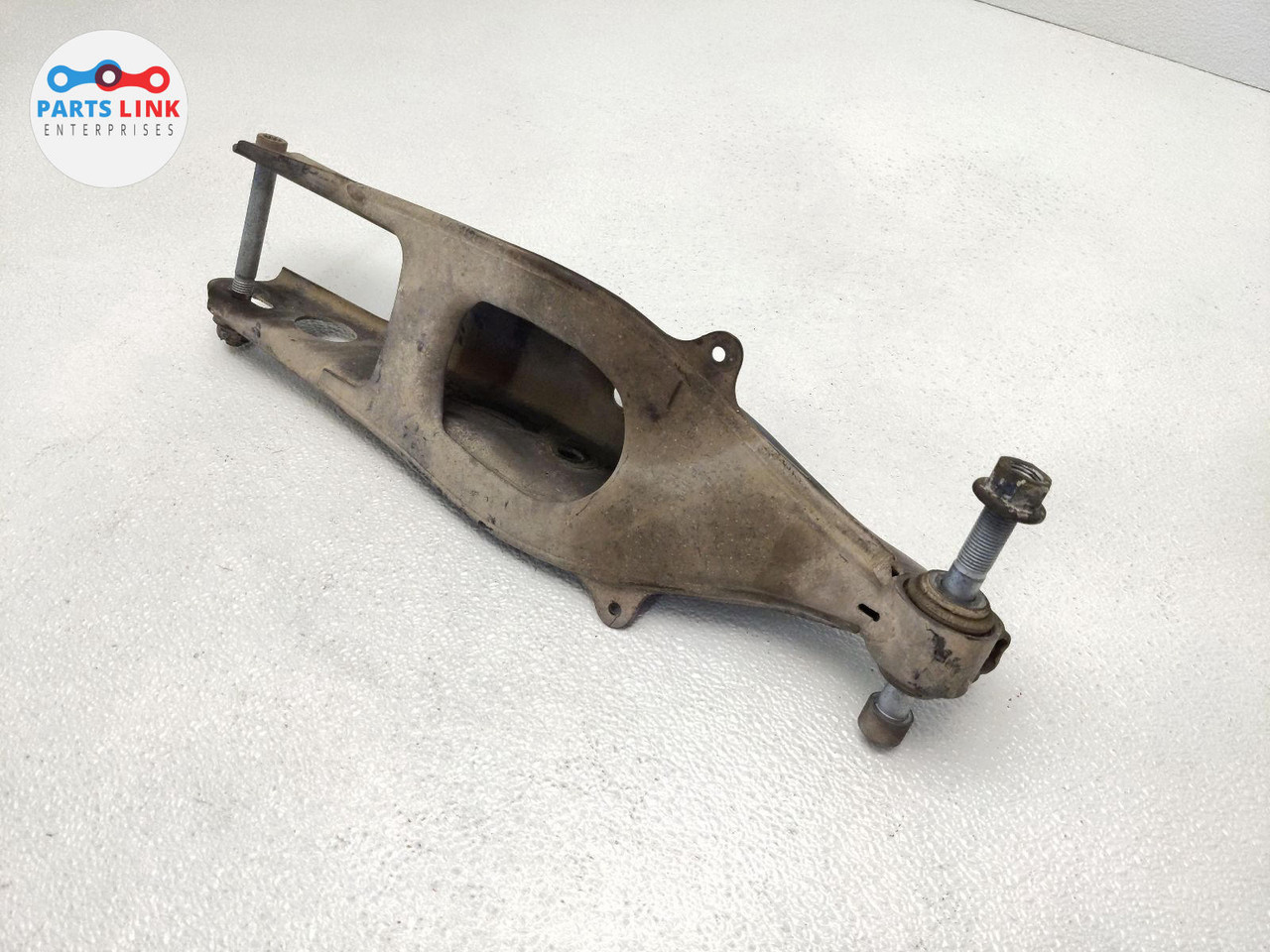 2009-12 MERCEDES SL63 AMG REAR LOWER CONTROL ARM STRUT SPRING SEAT R230 ...