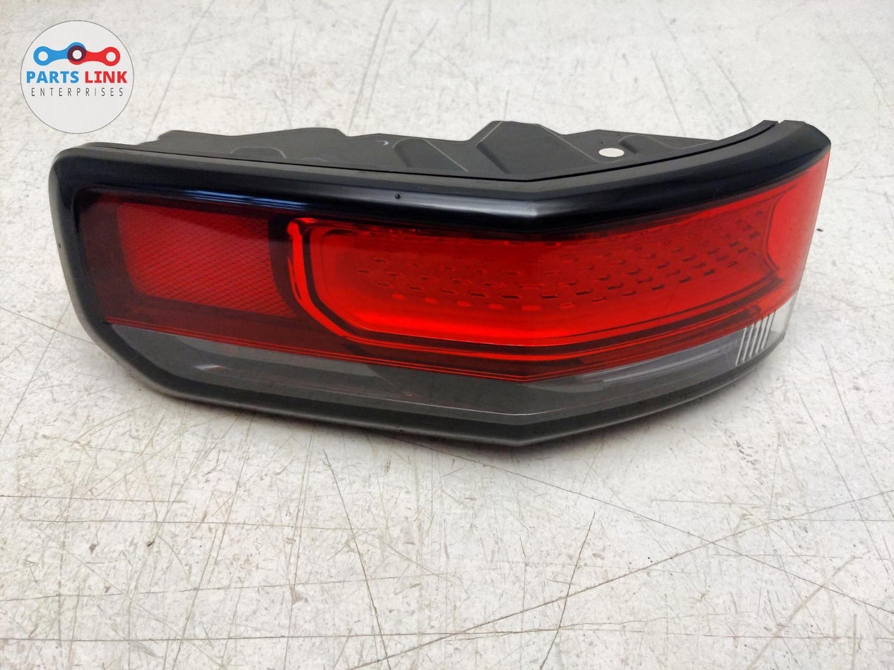 2021 22 23 RIVIAN R1T REAR LEFT TAILLIGHT OUTER LED TURN BRAKE STOP ...