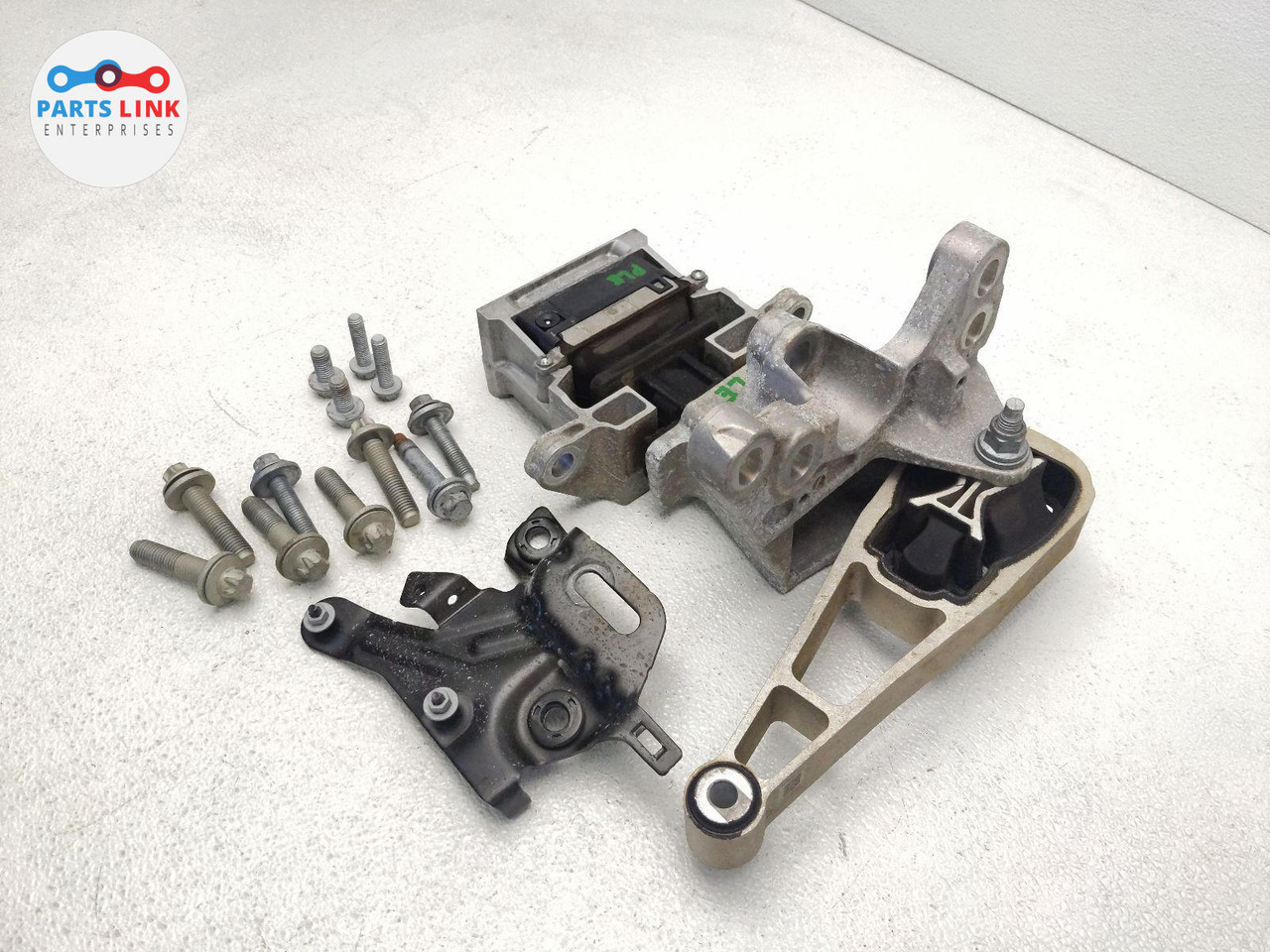 2020-23 RANGE ROVER EVOQUE RIGHT ENGINE MOUNT SUPPORT SWAY BRACKET ...