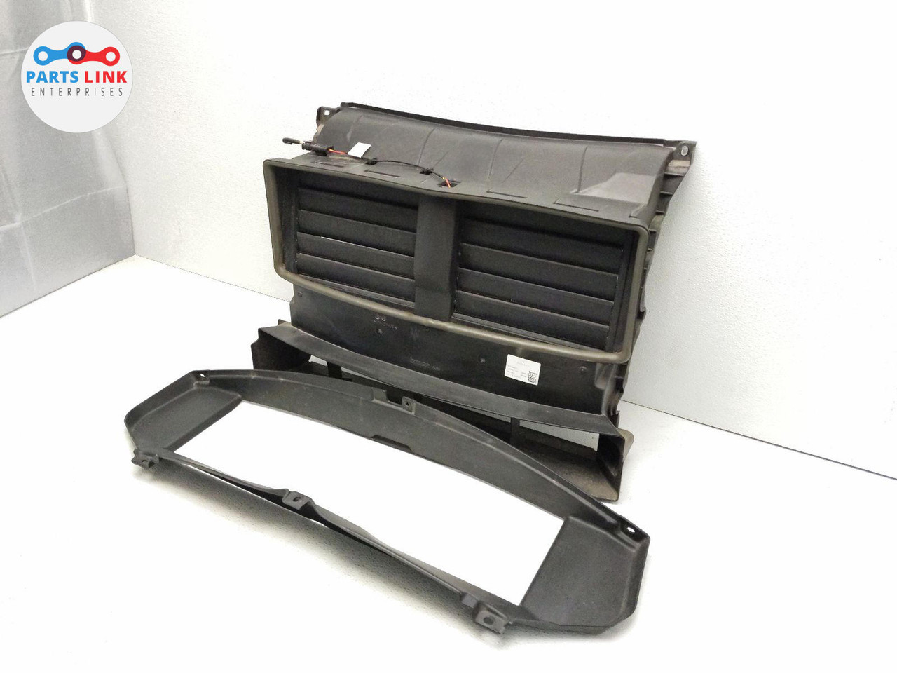 2017-20 MASERATI LEVANTE RADIATOR AIR SHUTTER SHROUD GRILL VENT FLAP ...