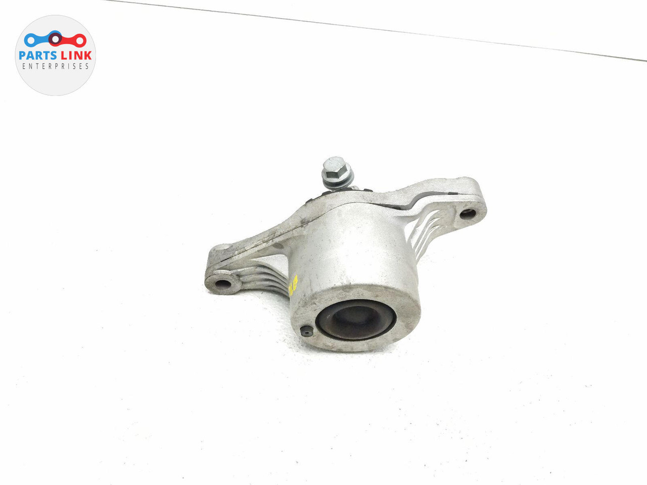 2017-20 MASERATI LEVANTE RIGHT MOTOR ENGINE MOUNT SIDE SUPPORT BRACKET ...