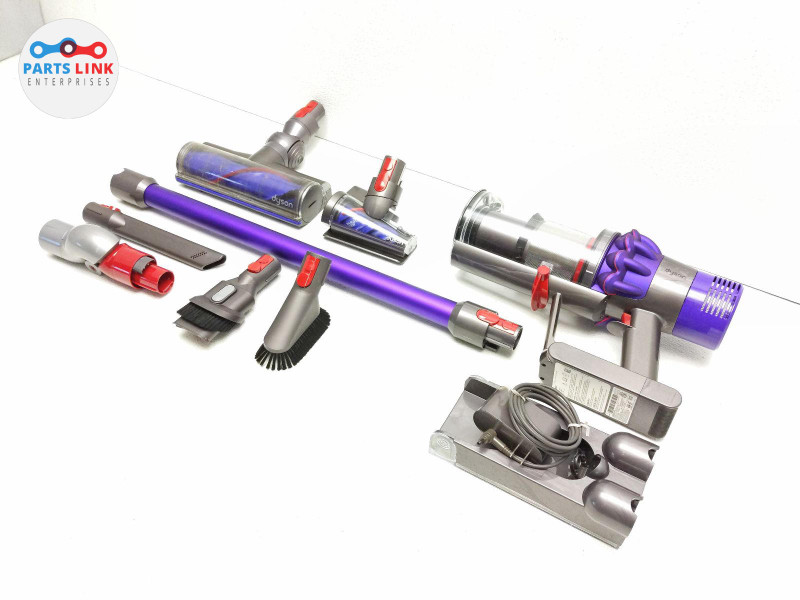 DYSON V10 ANIMAL+ PLUS Cordless Vacuum Cleaner SET SV27