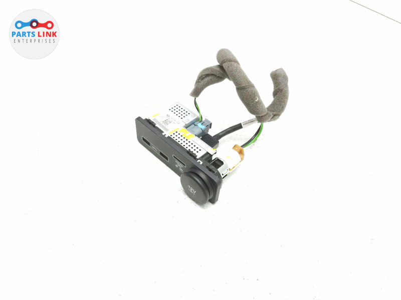 2019-20 LAND ROVER DISCOVERY AUDIO SIM SOCKET PLUG 12V INTERFACE PORTS ...
