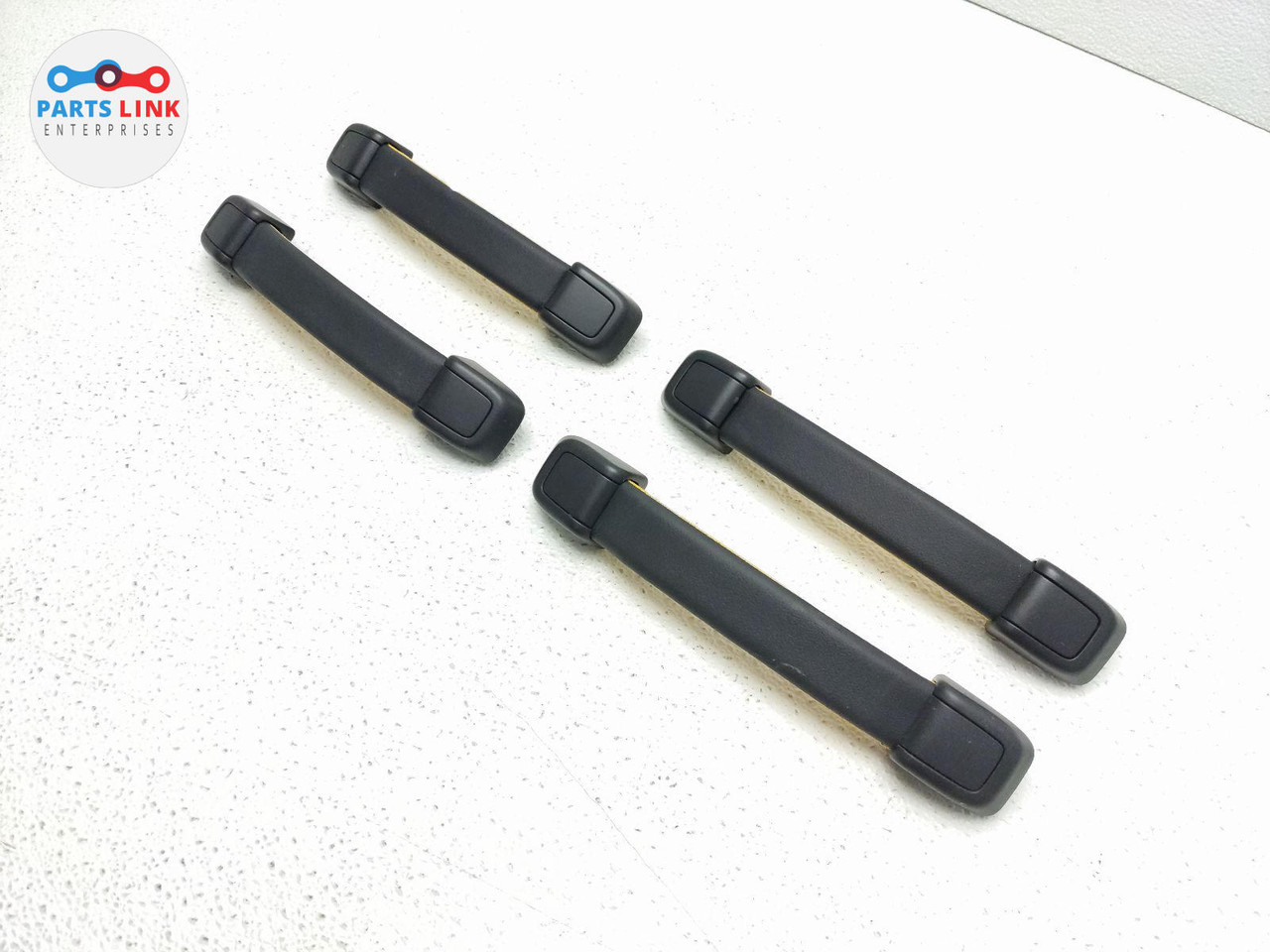 2022-24 RIVIAN R1S ROOF HANDLE GRAB GRIP PULL BAR OVERHEAD TRIM BLACK ... 2022-24 RIVIAN R1S ROOF HANDLE GRAB GRIP PULL BAR OVERHEAD TRIM BLACK ...